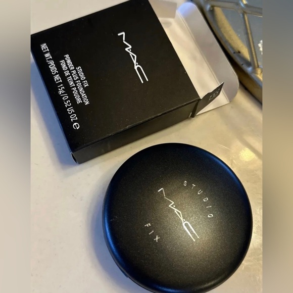 Makeup | New Mac Studio Fix Powder Plus Foundation Nc37 Kylie Natural ...
